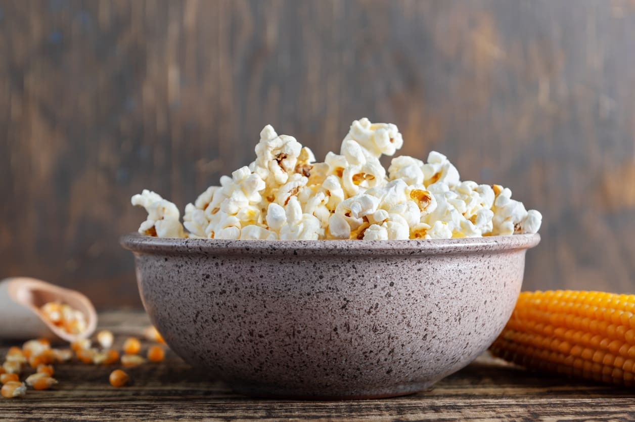 Best Organic Popcorn for Healthy Snacking & Clean Eating